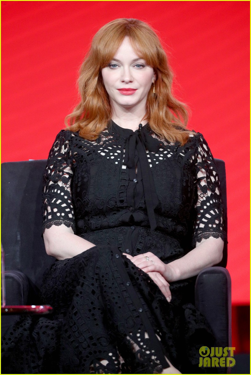 Christina Hendricks Says New Show 'Good Girls' is About 'Women Trying ...