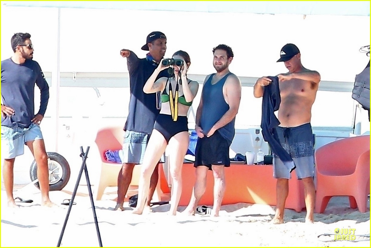 Jonah Hill Kisses His Girlfriend on the Beach in Cabo San Lucas: Photo ...