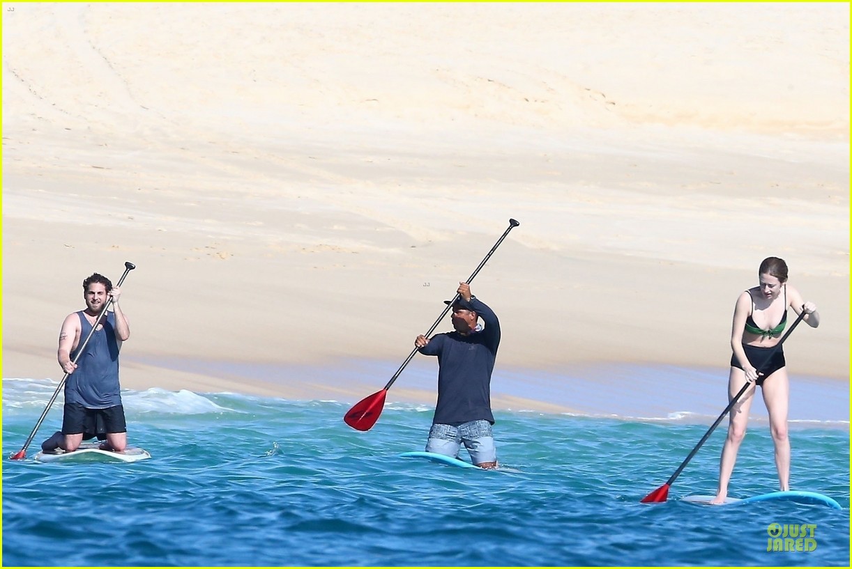 Jonah Hill Kisses His Girlfriend on the Beach in Cabo San Lucas: Photo ...