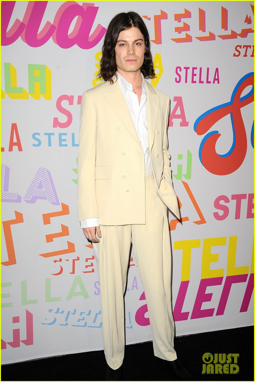 Miranda Kerr, Kate Hudson, Olivia Munn & More Step Out for Stella ...