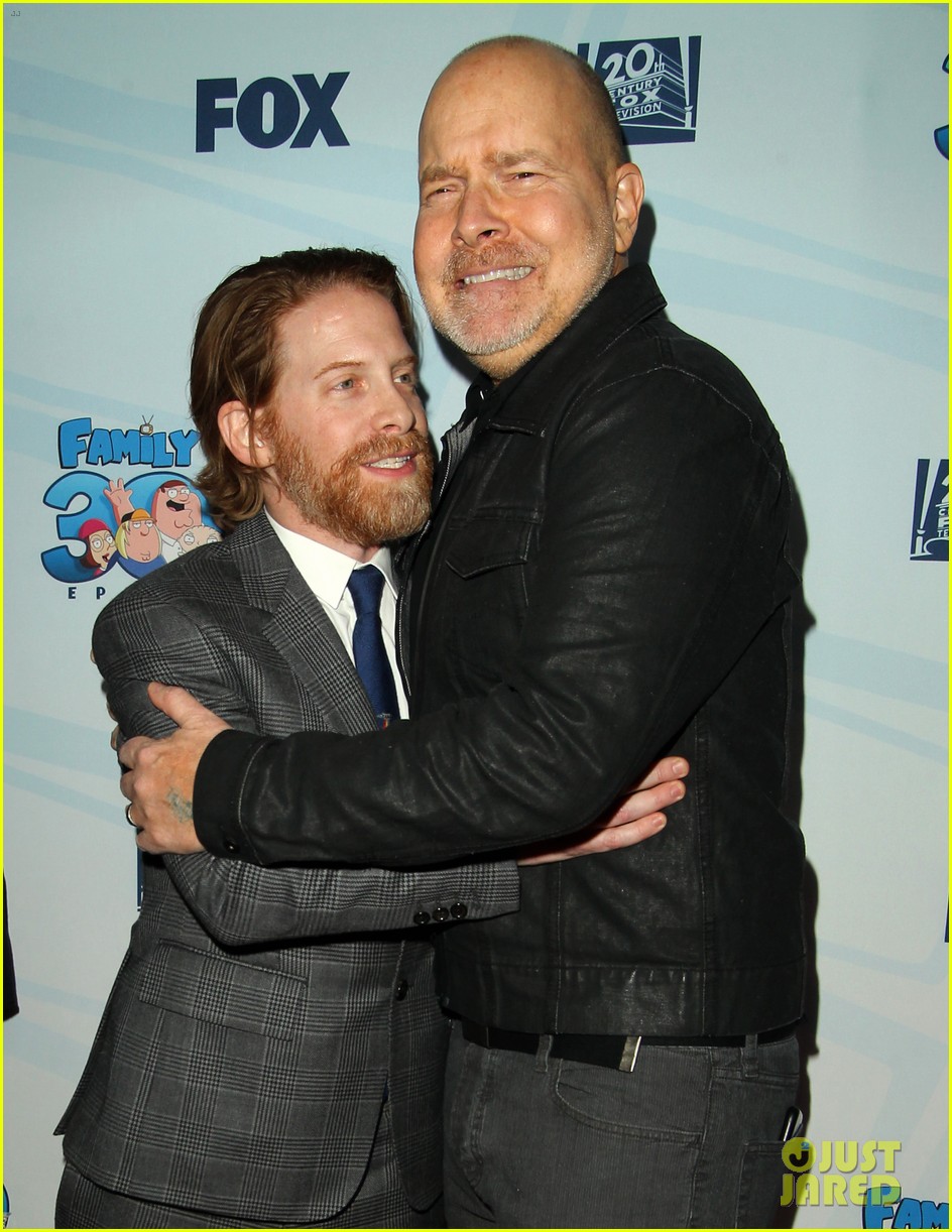 Mila Kunis Joins Seth MacFarlane & 'Family Guy' Cast at 300th Episode ...