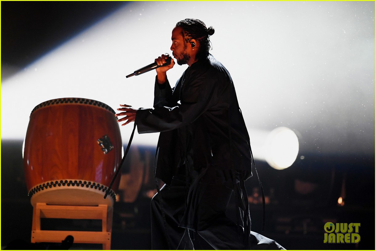 Kendrick Lamar's Grammys 2018 Performance Video with Dave Chappelle ...