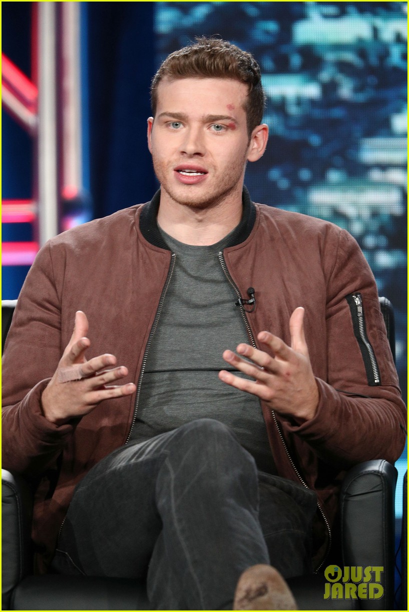 Ryan Murphy Reveals How His Son's Medical Emergency Inspired '9-1-1 ...