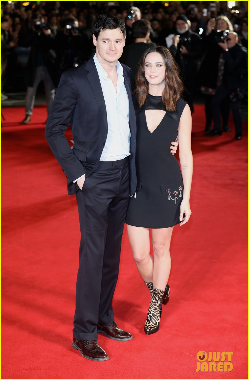 Dylan O'Brien & 'Maze Runner' Cast Walk Red Carpet at London Premiere ...