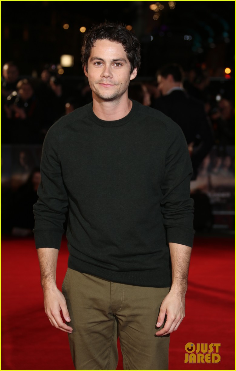 Dylan O'Brien & 'Maze Runner' Cast Walk Red Carpet at London Premiere ...