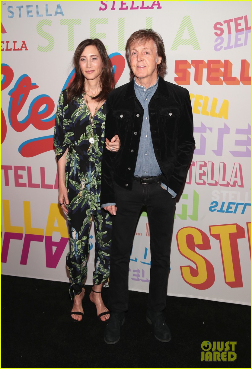 Katy Perry & Christina Aguilera Get All Dressed Up for Stella McCartney ...