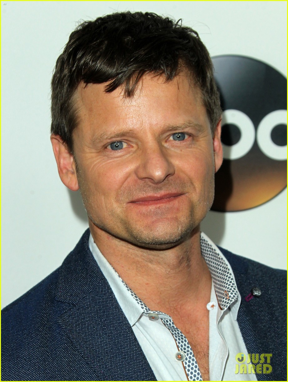 Photo: katy perry tracee ellis ross chloe bennet lead star studded abc ...