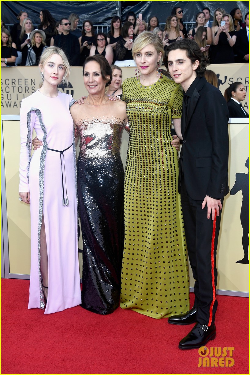 Saoirse Ronan Joins Greta Gerwig & Laurie Metcalf at SAG Awards 2018 ...