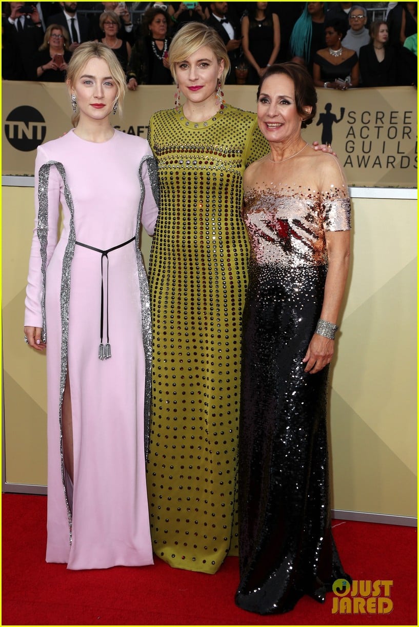 Saoirse Ronan Joins Greta Gerwig & Laurie Metcalf at SAG Awards 2018 ...