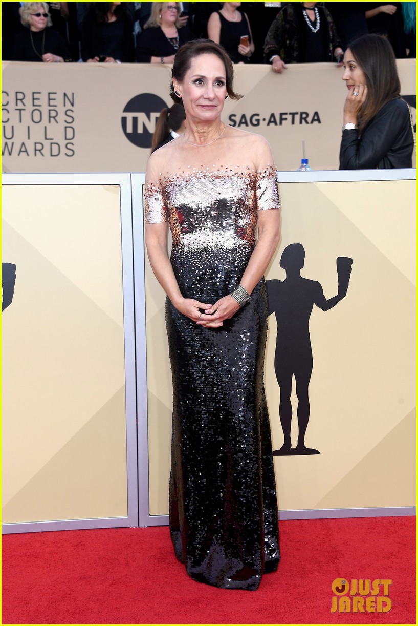 Saoirse Ronan Joins Greta Gerwig & Laurie Metcalf at SAG Awards 2018 ...