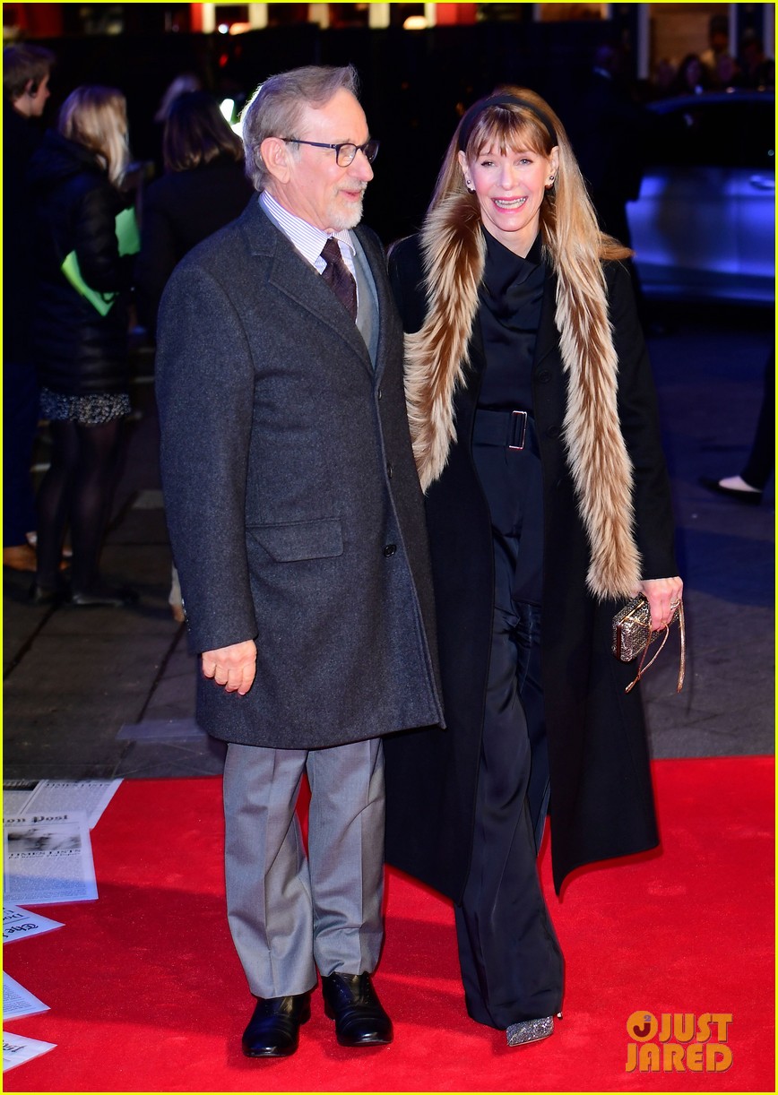 Steven Spielberg Reacts to Natalie Portman's All-Male Directing Shade ...