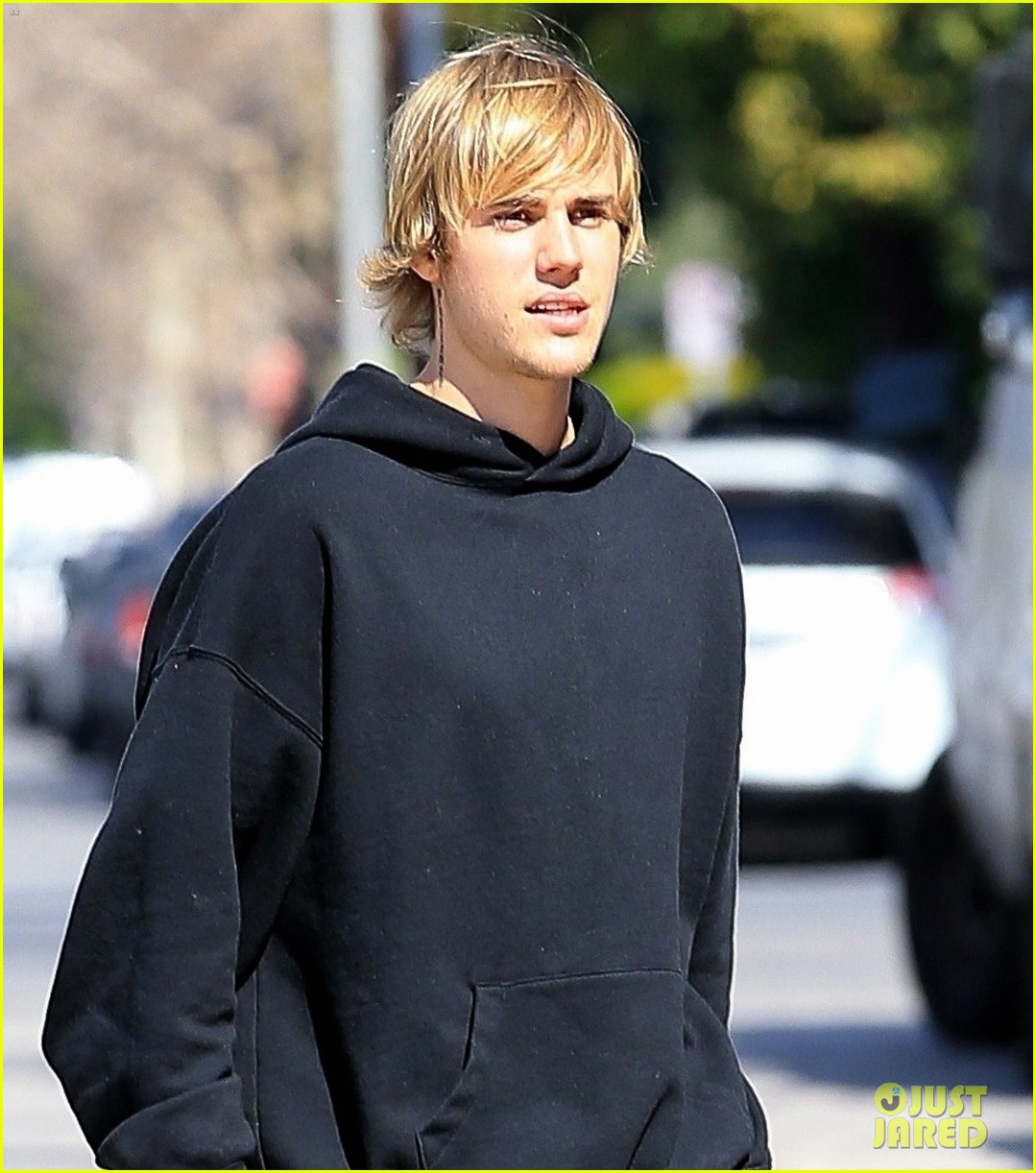 Justin Bieber Indulges in Hamburgers After a Workout: Photo 4037930 ...