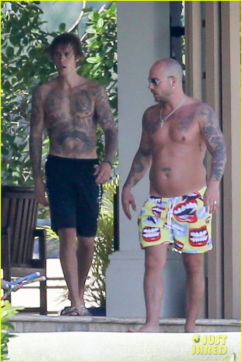 Justin Bieber & Selena Gomez Kiss in Jamaica - See the PDA Pics: Photo 4037653 | Justin Bieber ...