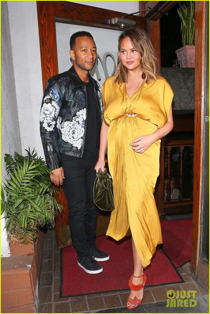 Chrissy Teigen & John Legend Couple Up For Cute Date Night: Photo ...