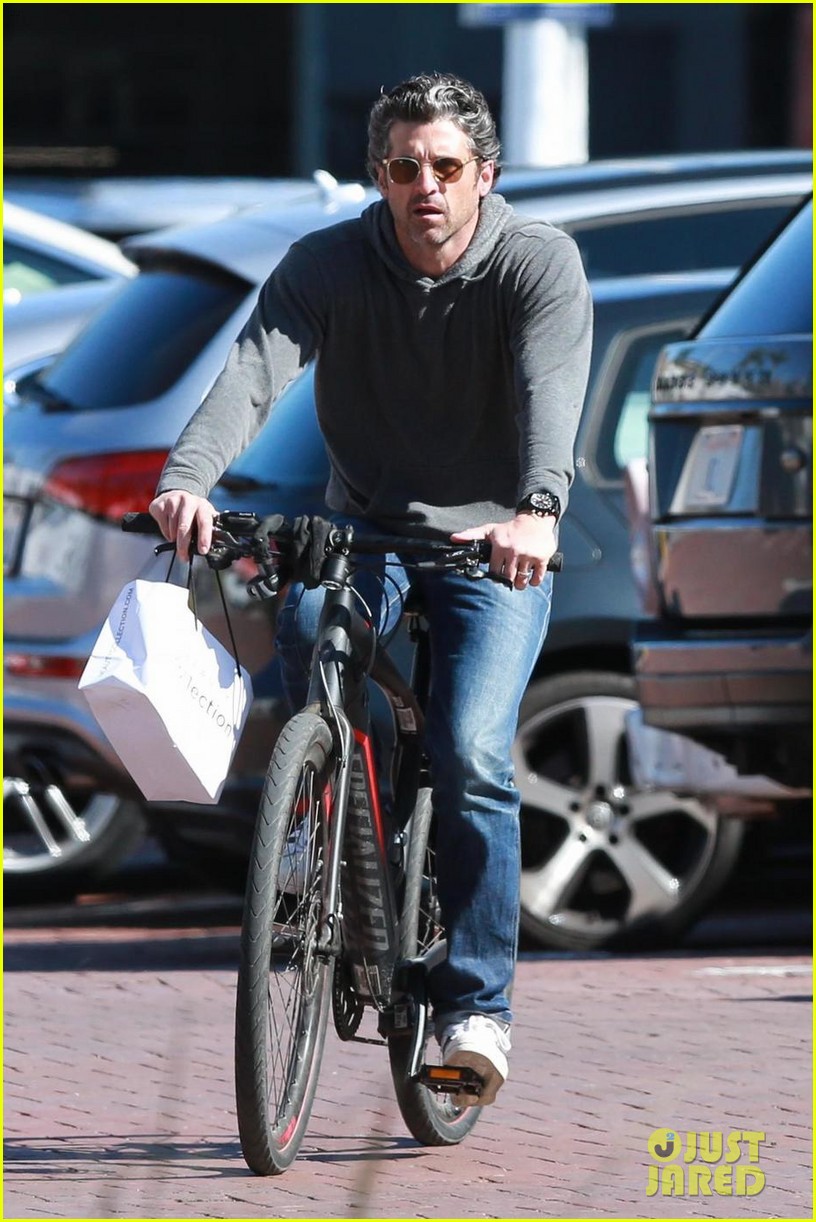 Photo: patrick dempsey rides a bicycle 03 | Photo 4034224 | Just Jared