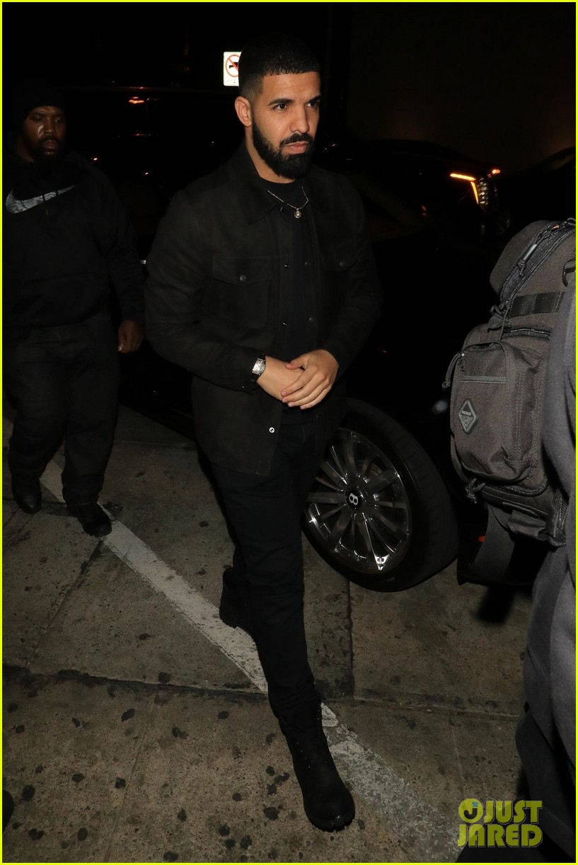 Drake Steps Out in Style for Dinner in WeHo: Photo 4038651 | Drake ...