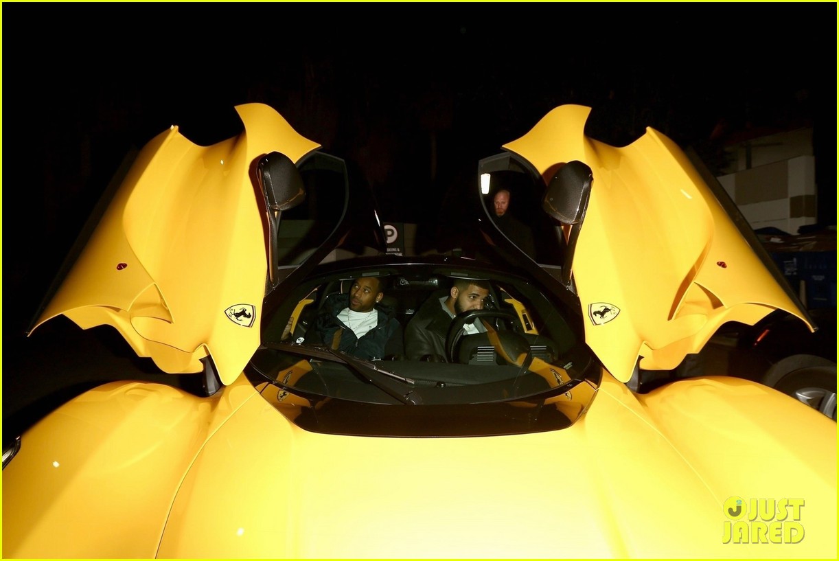 Drake Looks Hot While Stepping Out of His Yellow Ferrari!: Photo ...