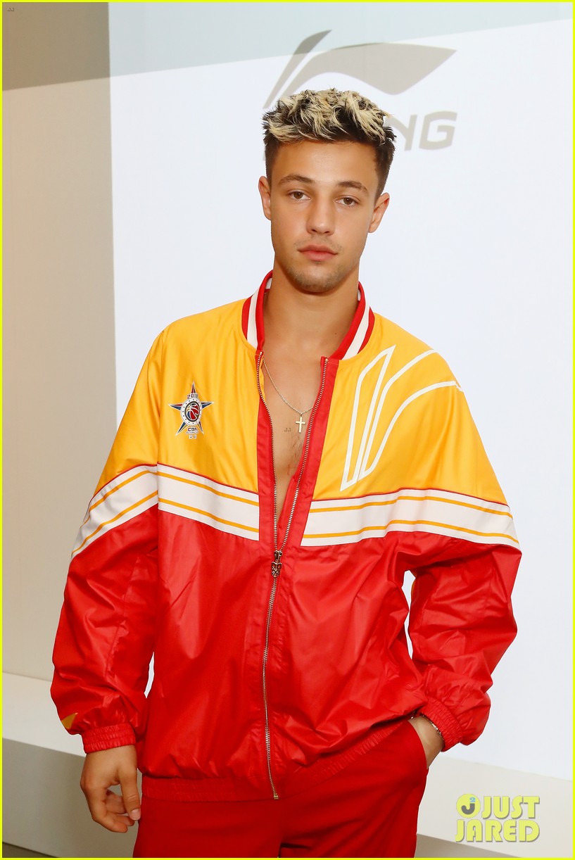 Scott Eastwood & Cameron Dallas Sit Front Row at Li-Ning NYFW Fashion ...