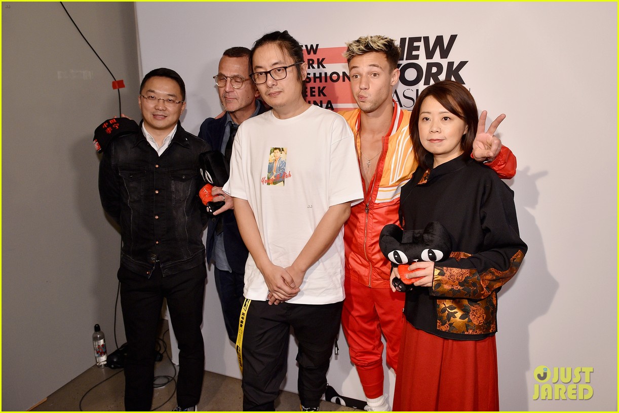 Scott Eastwood & Cameron Dallas Sit Front Row at Li-Ning NYFW Fashion ...