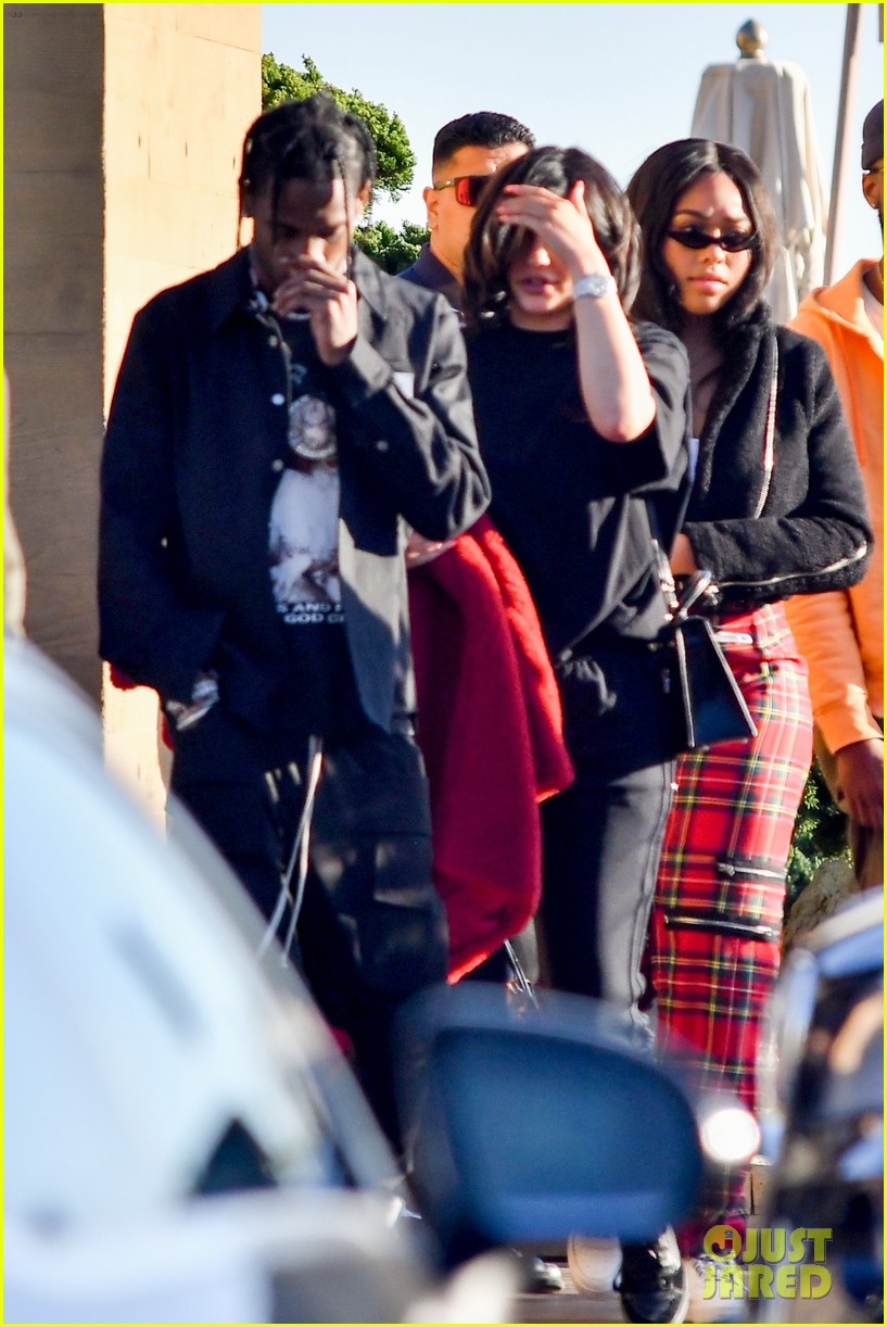 New Parents Kylie Jenner & Travis Scott Grab Lunch in Malibu!: Photo ...