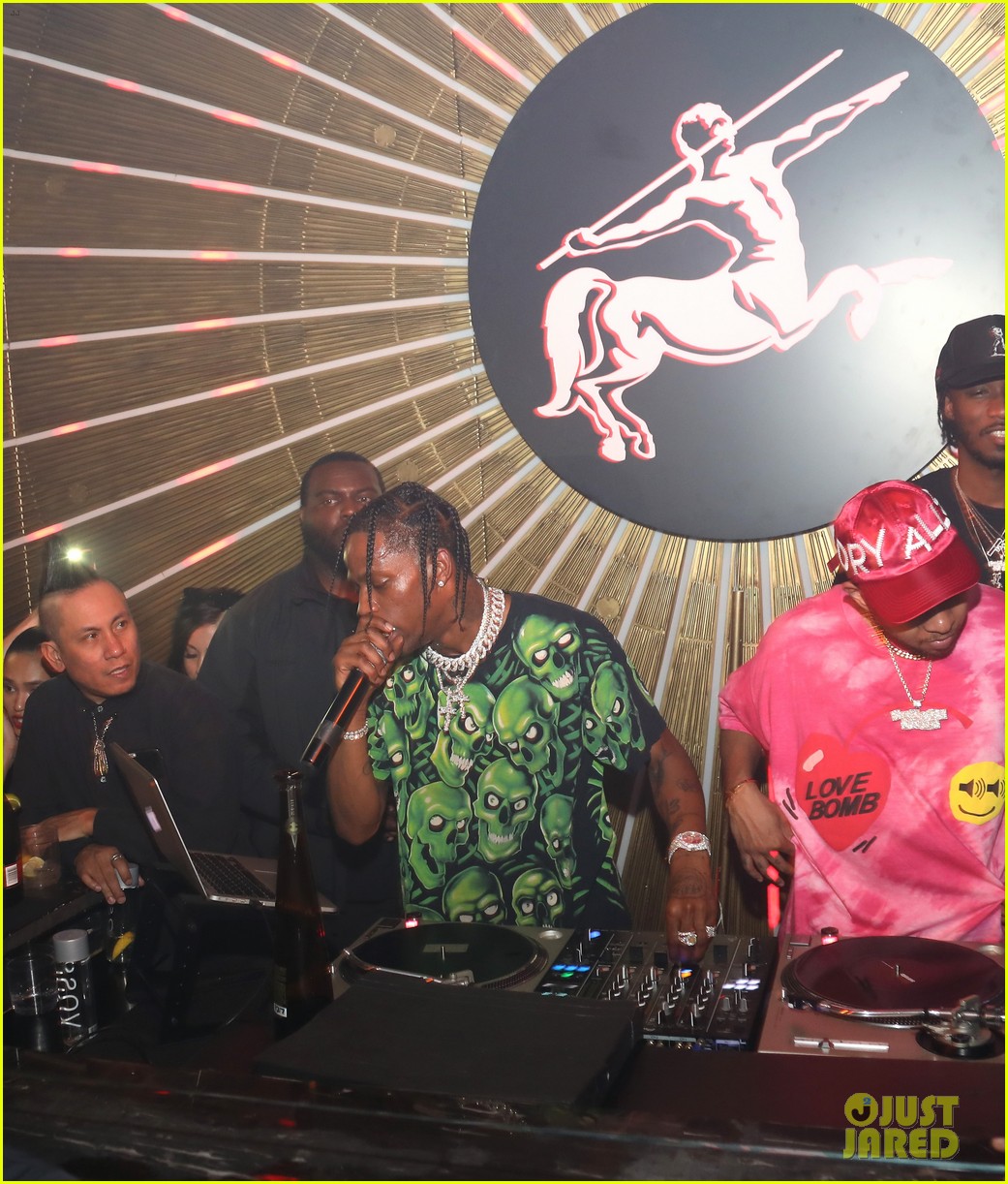 New Dad Travis Scott Performs During All-Star Weekend: Photo 4034713 ...