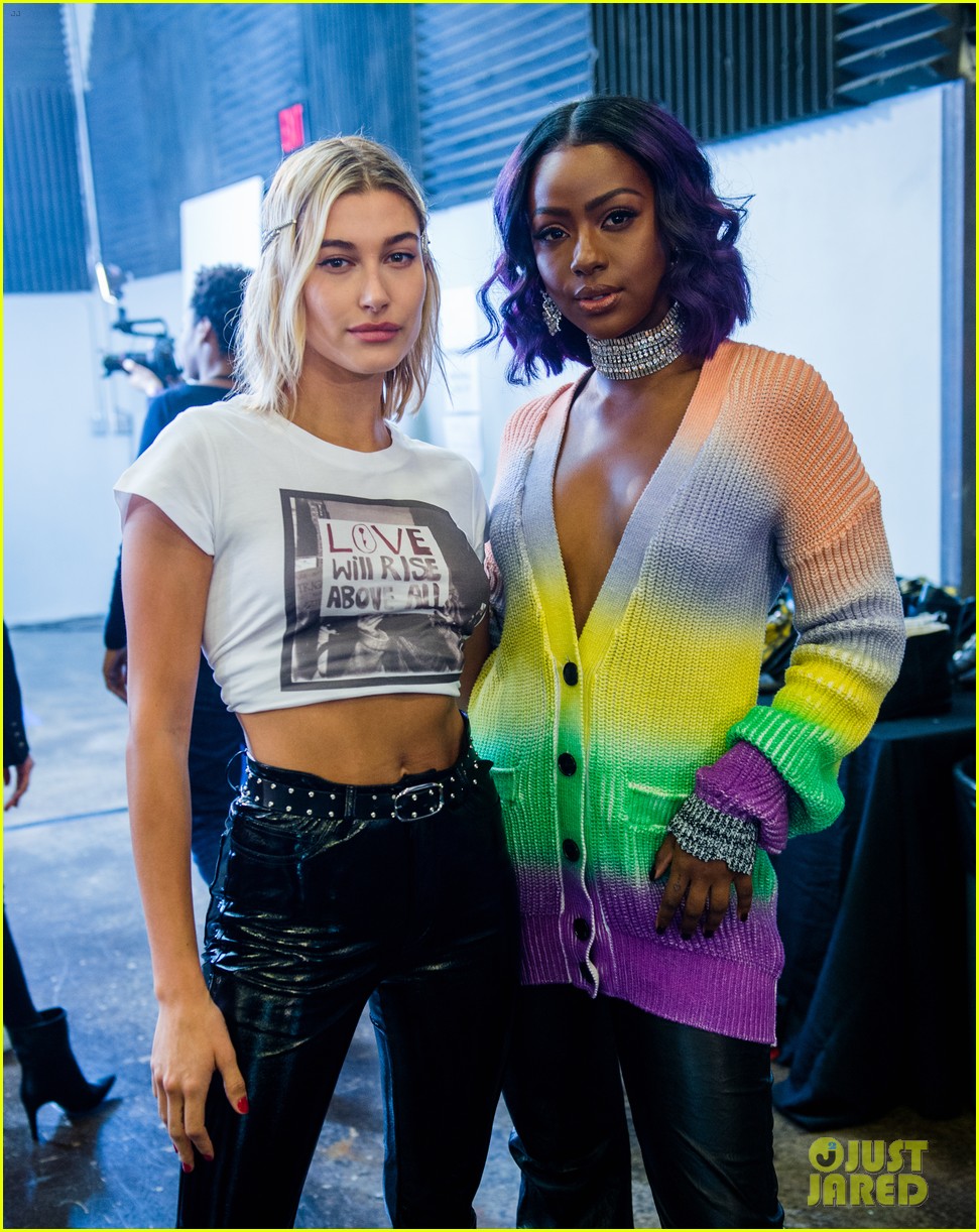 Naomi Watts & Natalia Dyer Watch Hailey Baldwin Walk in NYFW Show ...