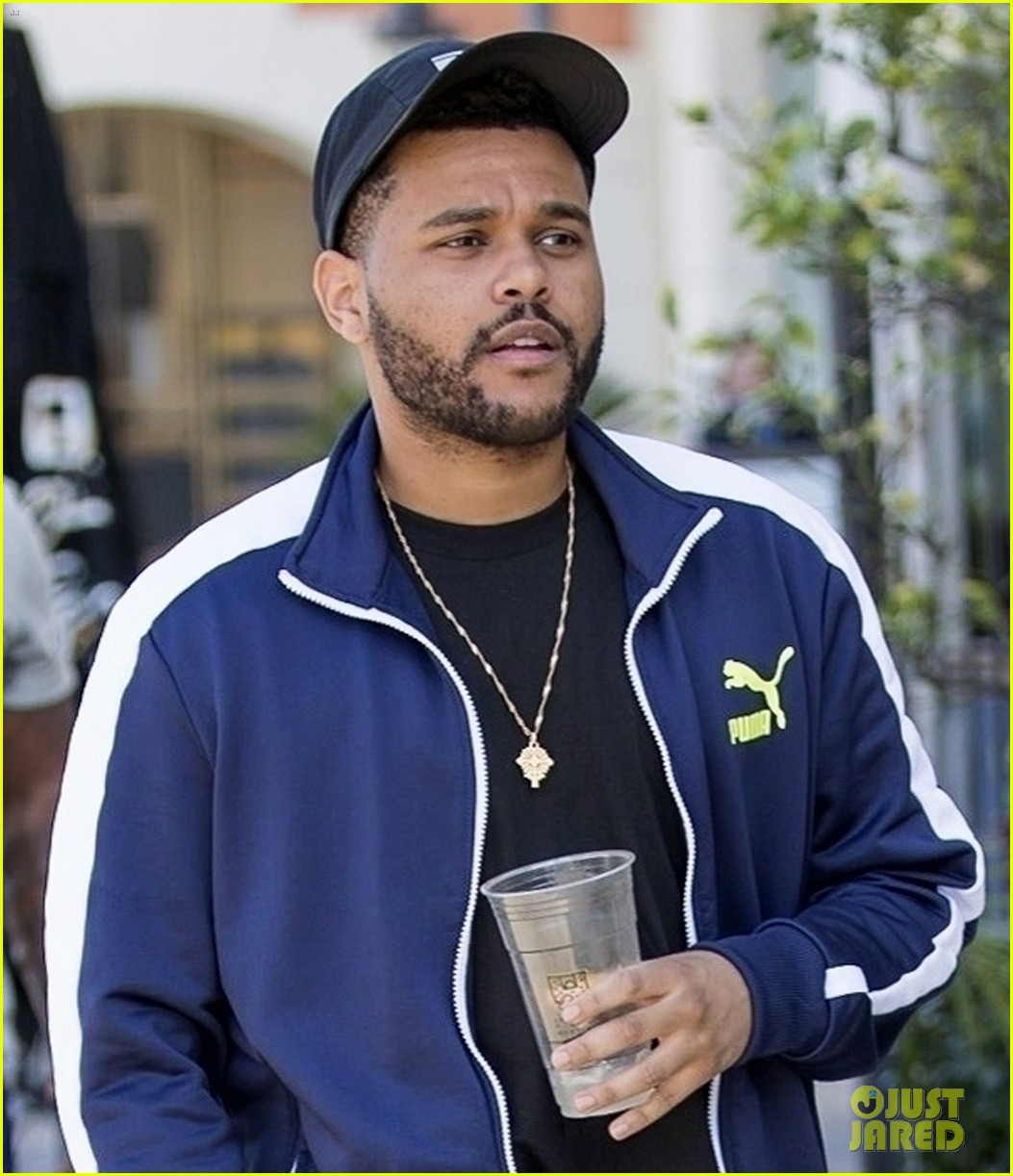 The Weeknd is All Smiles While Stepping Out in Calabasas: Photo 4030421 ...
