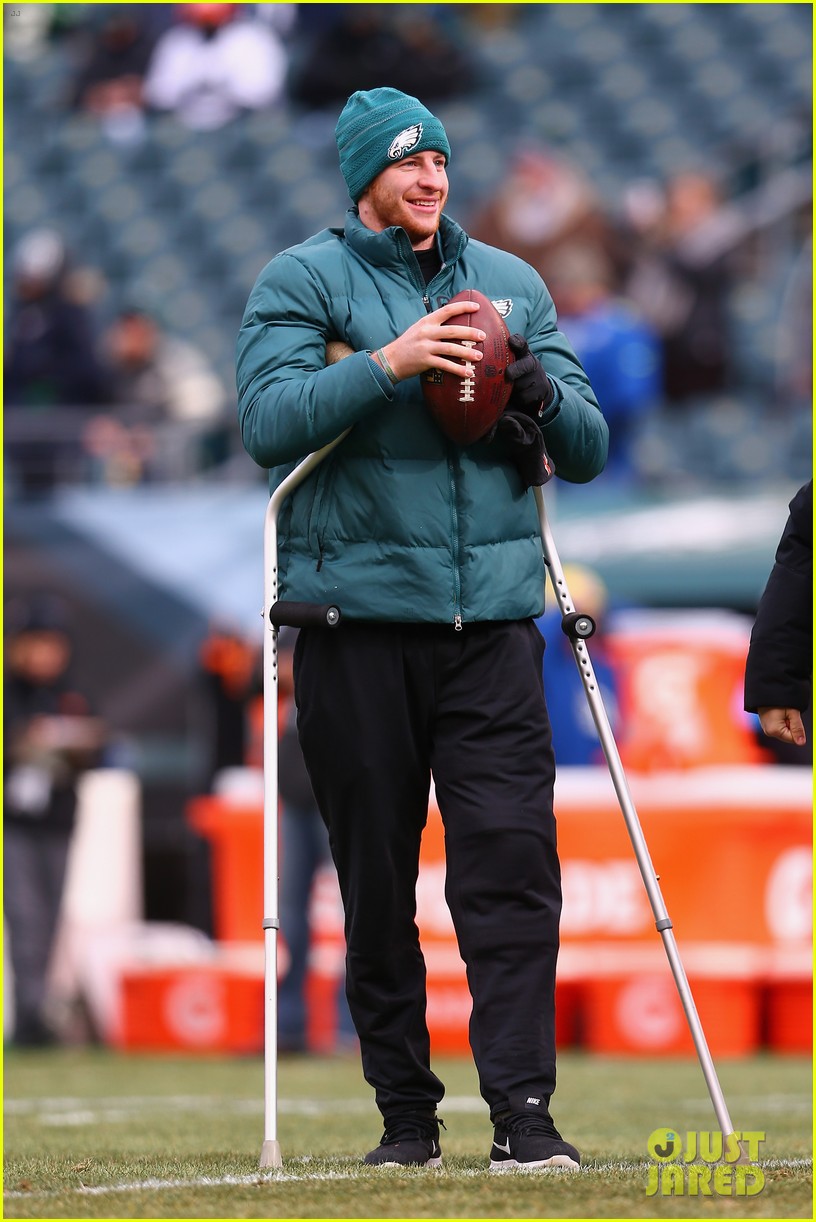 Where Is Carson Wentz? Eagles Starting Quarterback Won't Play in Super ...