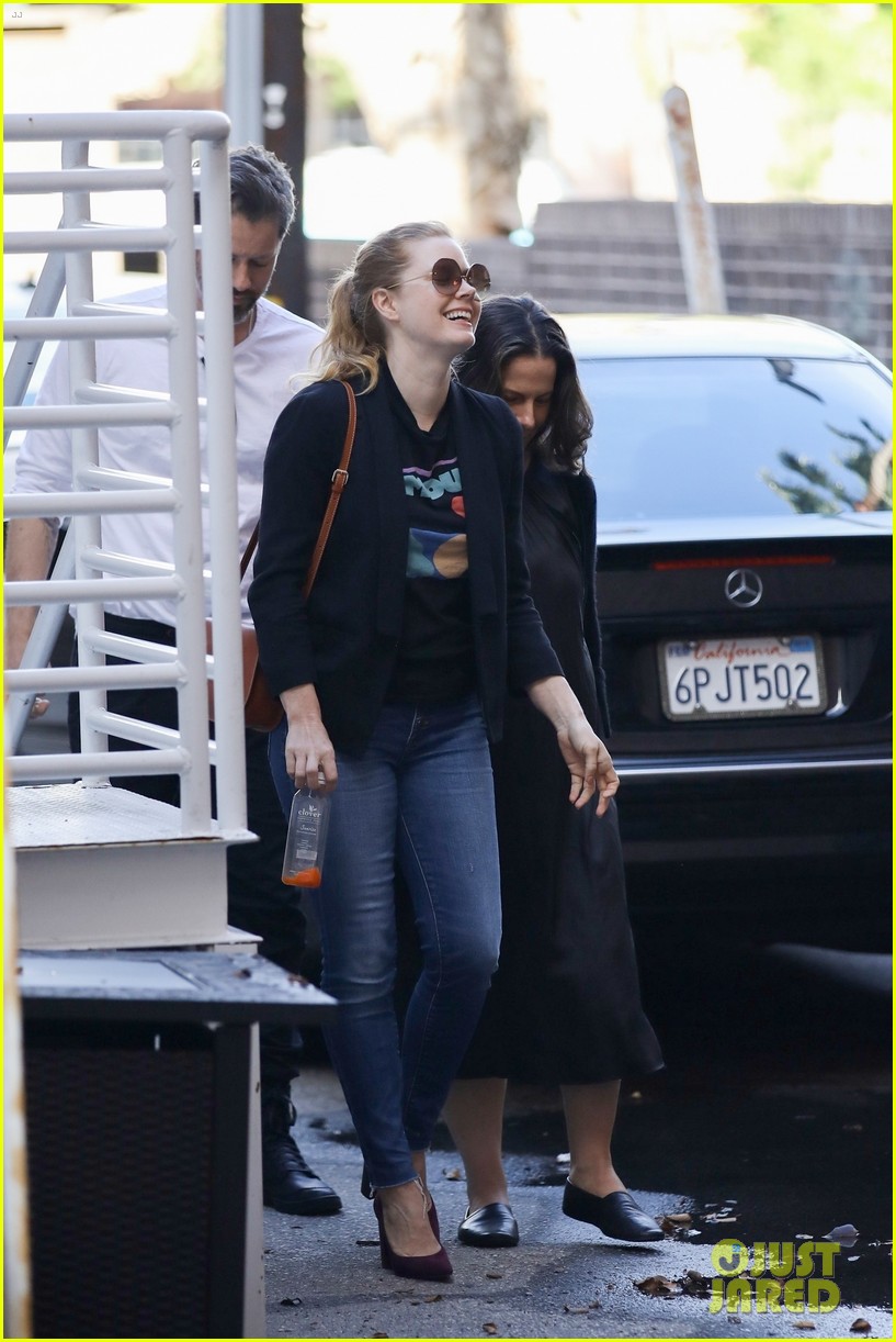 Amy Adams Dodges Puddles in Her Purple Heels While Running Errands ...