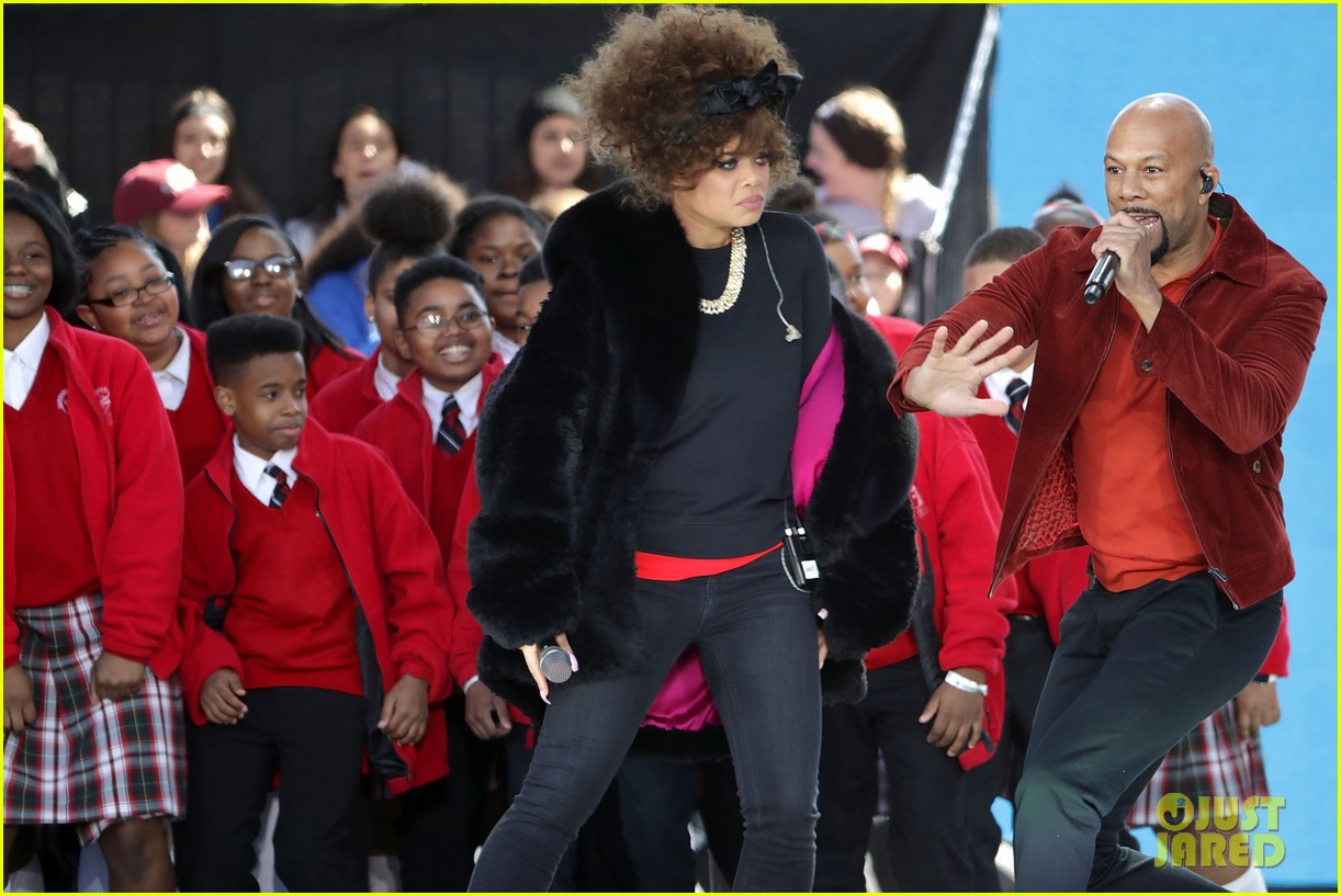 Andra Day & Common Perform 'Stand Up for Something' at March For Our ...