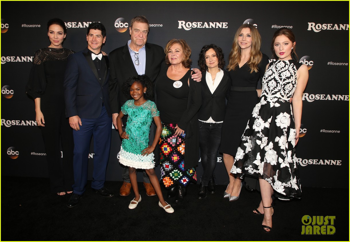 Roseanne Barr & John Goodman Buddy Up at 'Roseanne' Reboot Premiere ...