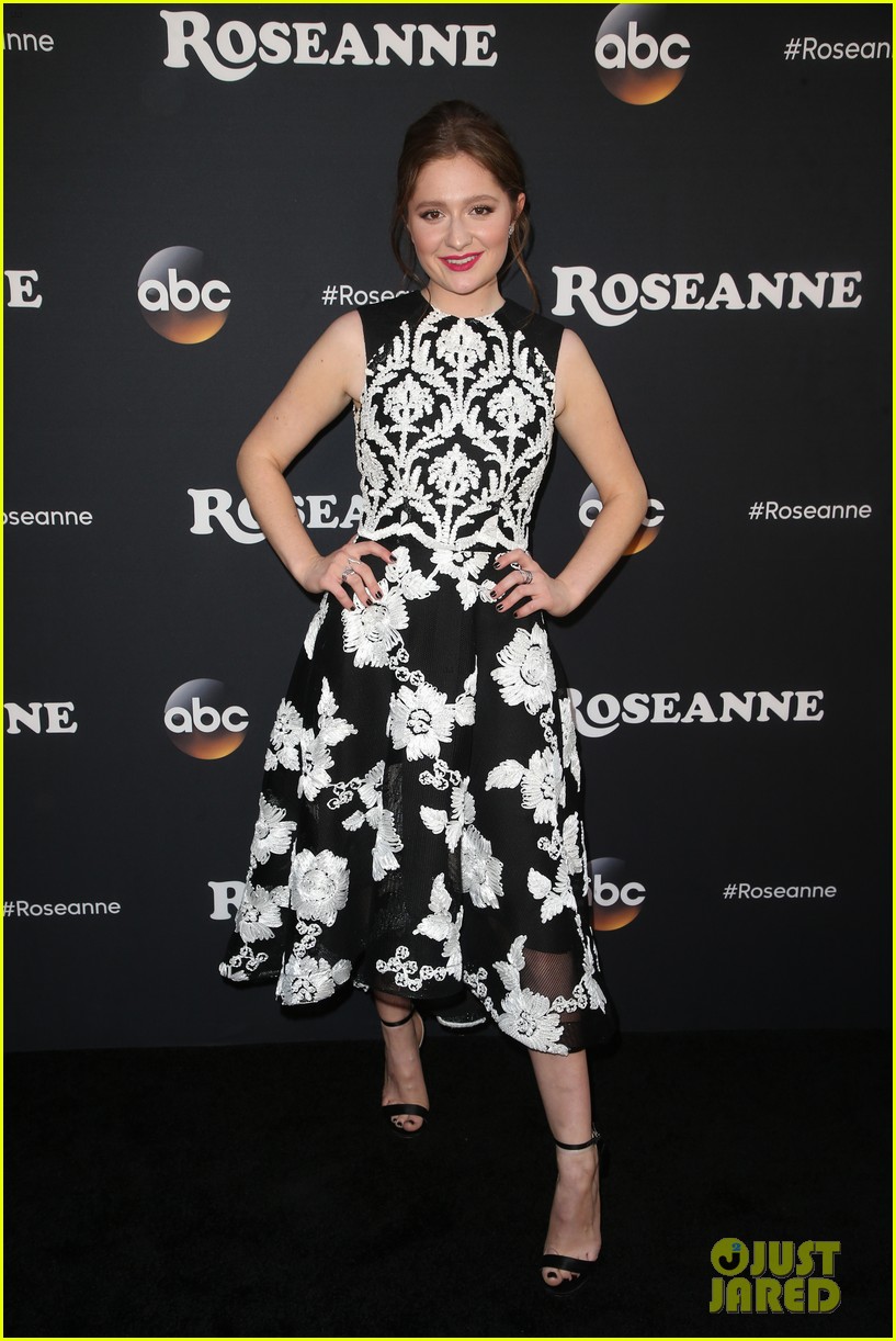 Roseanne Barr & John Goodman Buddy Up at 'Roseanne' Reboot Premiere ...