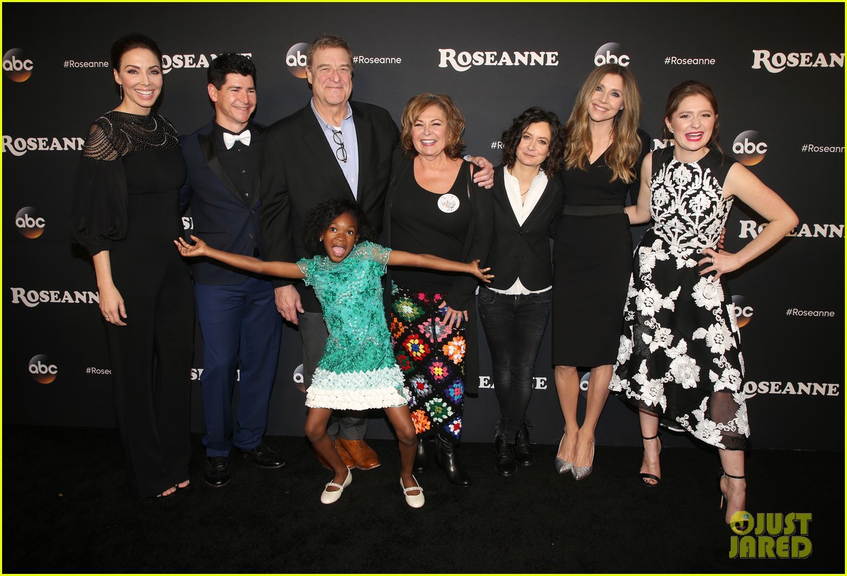 Roseanne Barr & John Goodman Buddy Up at 'Roseanne' Reboot Premiere ...