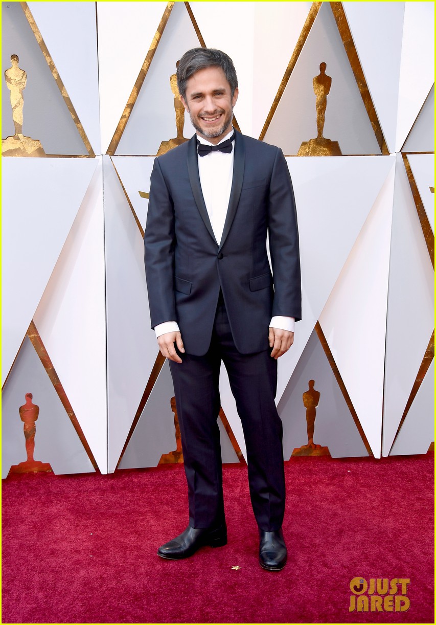 Gael Garcia Bernal Looks Handsome at Oscars 2018 Ahead of 'Coco ...