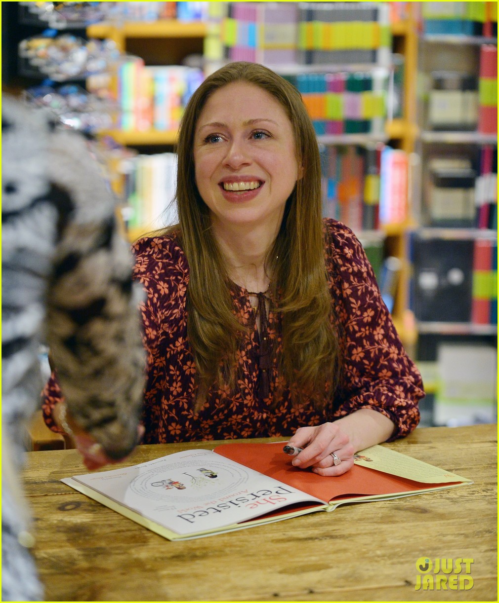 Chelsea Clinton Signs Her New Book 'She Persisted Around The World' in ...