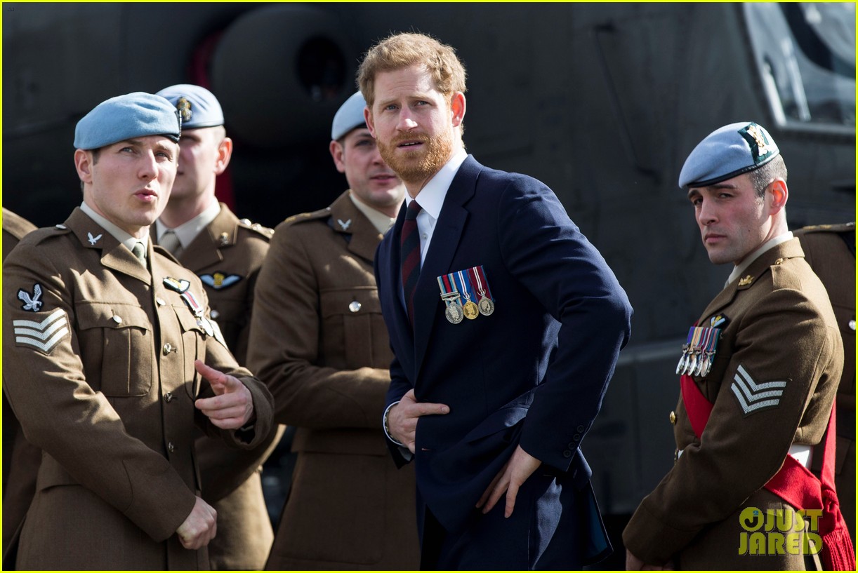 Prince Harry Returns to Pilot Training School to Present Army Air Corps ...