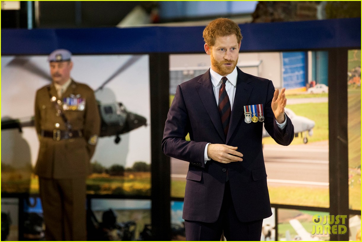 Prince Harry Returns to Pilot Training School to Present Army Air Corps ...