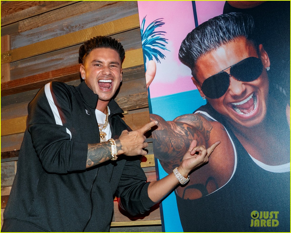 The 'Jersey Shore' Cast Live It Up at 'Family Vacation' Premiere Party ...