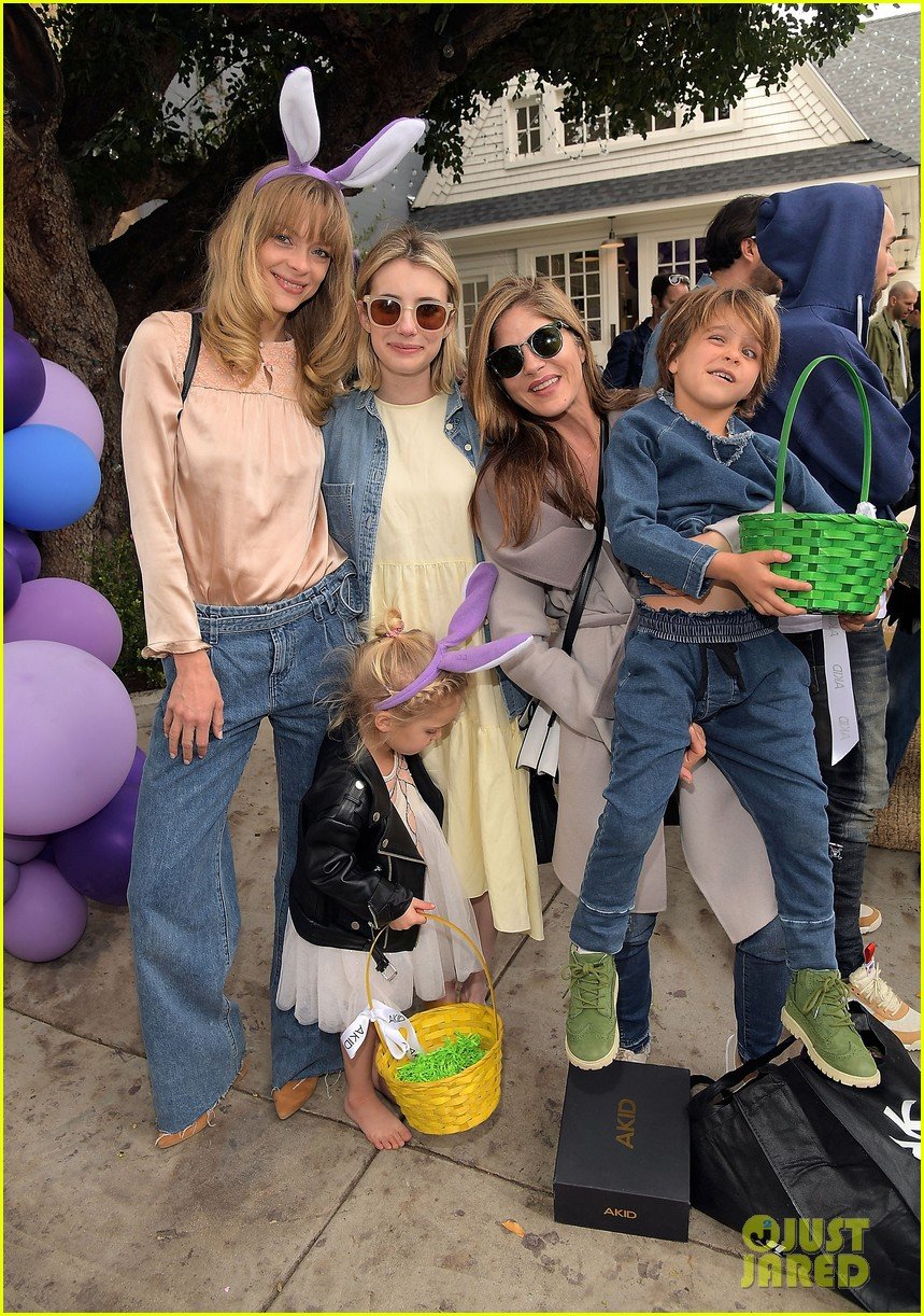 Jaime King, Emma Roberts, & Selma Blair Join In on the Easter Egg Fun ...