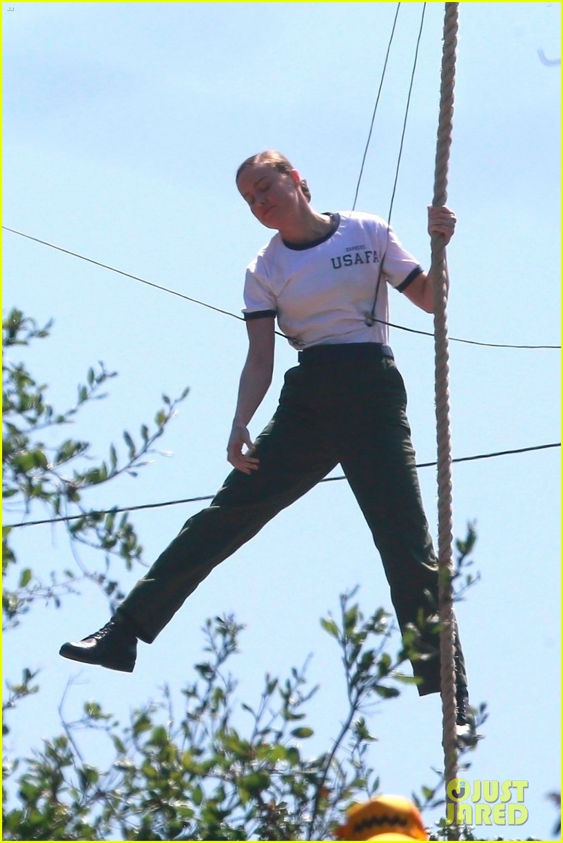Photo: brie larson captain marvel rope stunt 19 | Photo 4057709 | Just ...