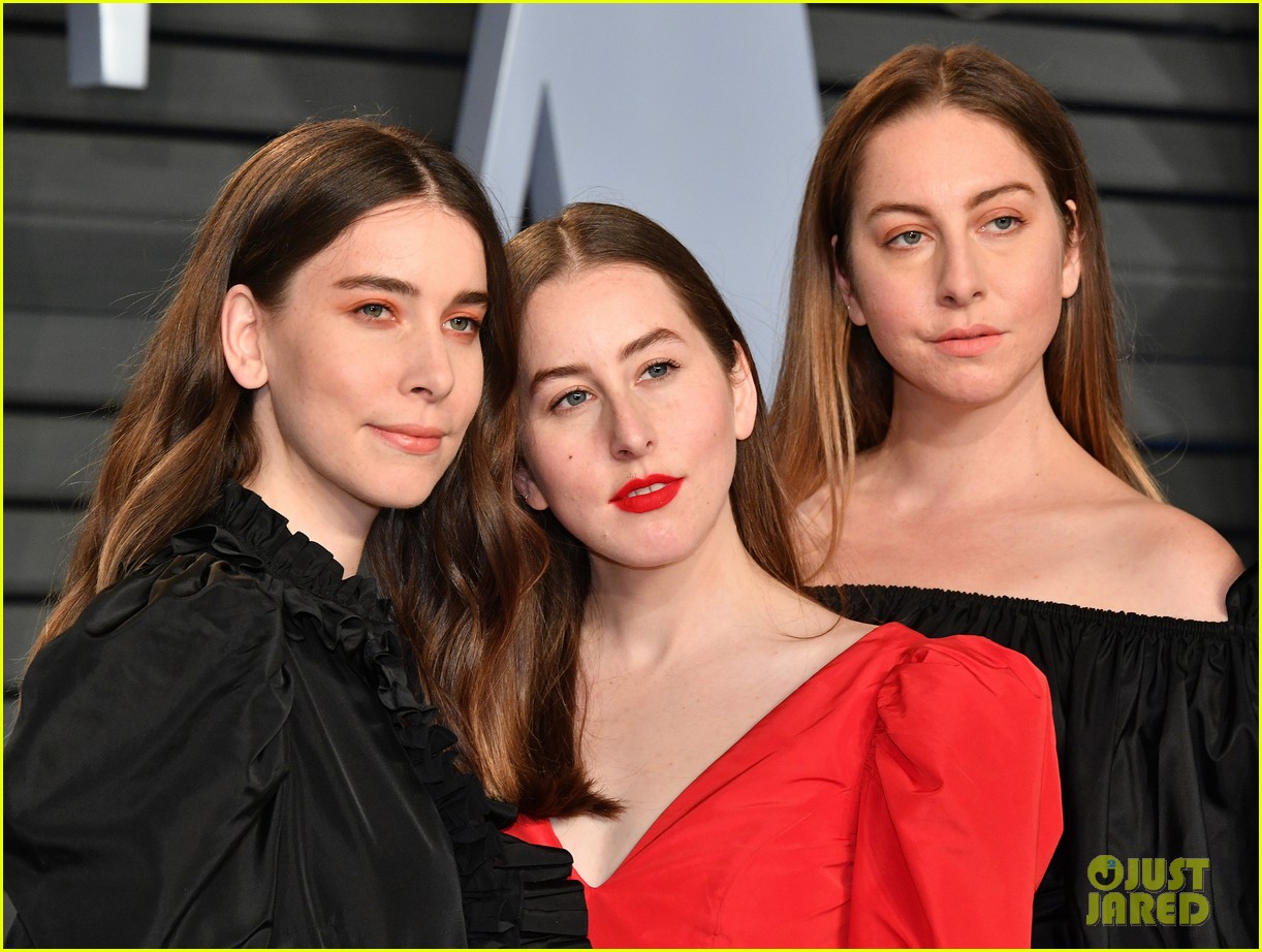 Adam Levine & Haim Sisters Attend Oscars 2018 After Party!: Photo ...