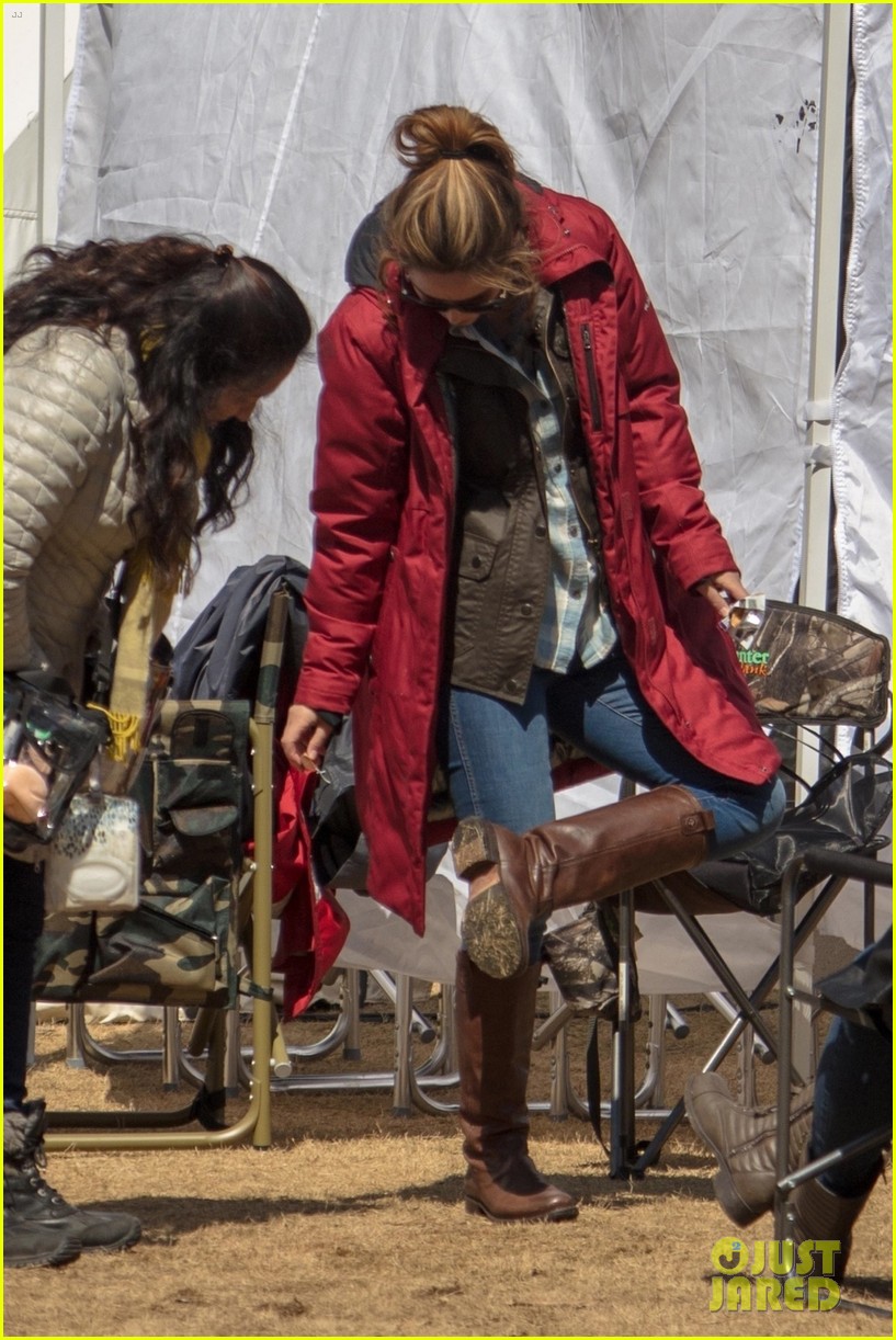 Mark Wahlberg & Rose Byrne Film 'Instant Family' in Georgia!: Photo ...