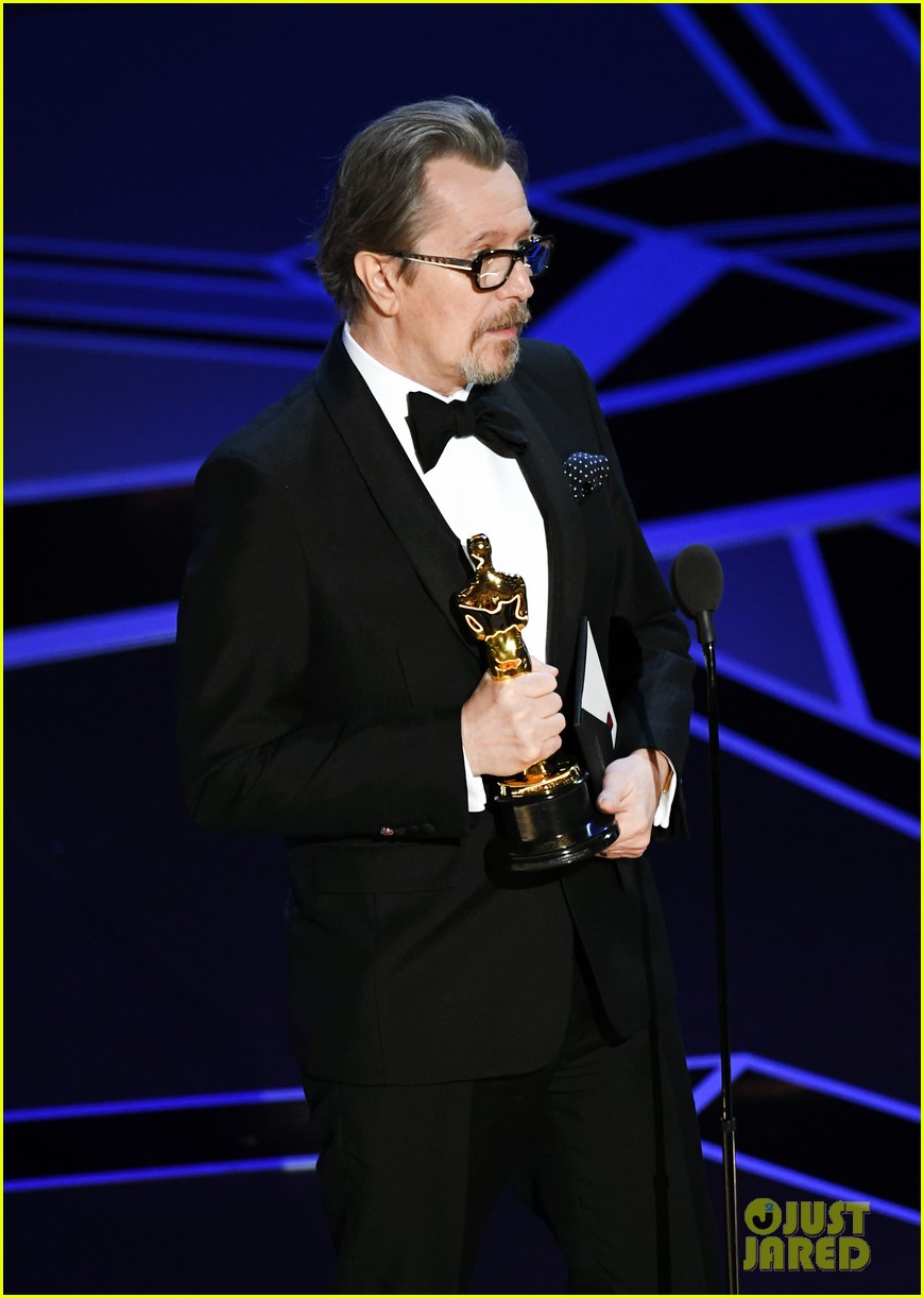Gary Oldman Wins Best Actor at Oscars 2018 for 'Darkest Hour': Photo 4044732 | Gary Oldman ...