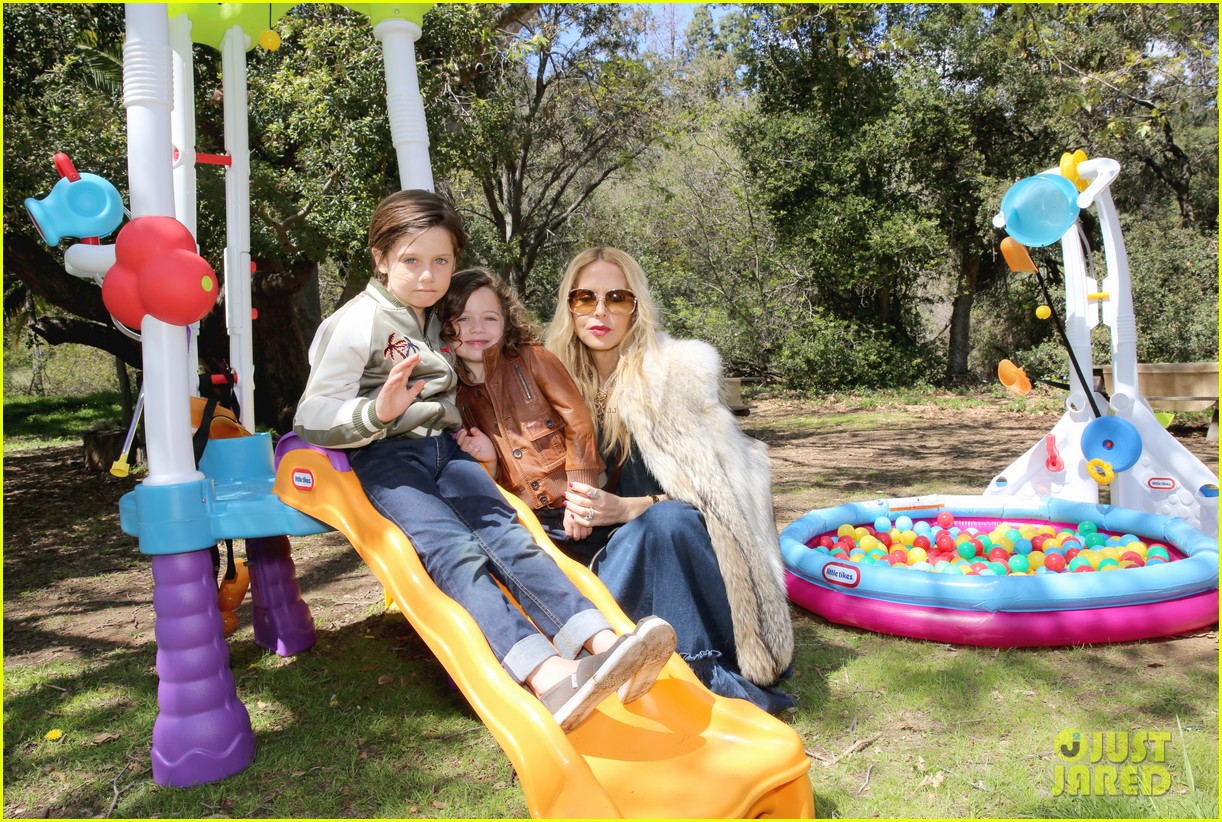 Rachel Zoe Celebrates Son Skyler's 7th Birthday With Circus Themed ...
