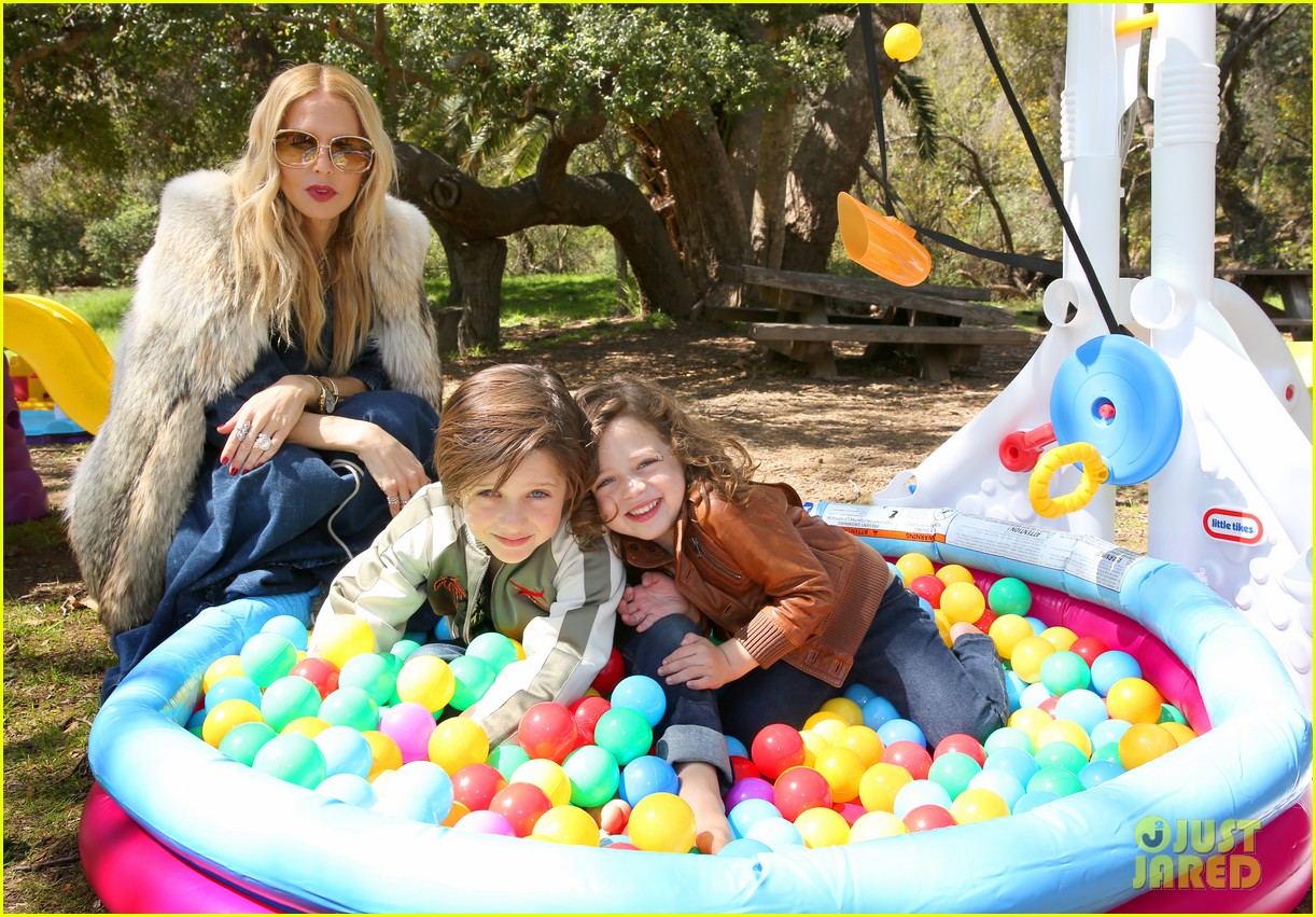 Rachel Zoe Celebrates Son Skyler's 7th Birthday With Circus Themed ...