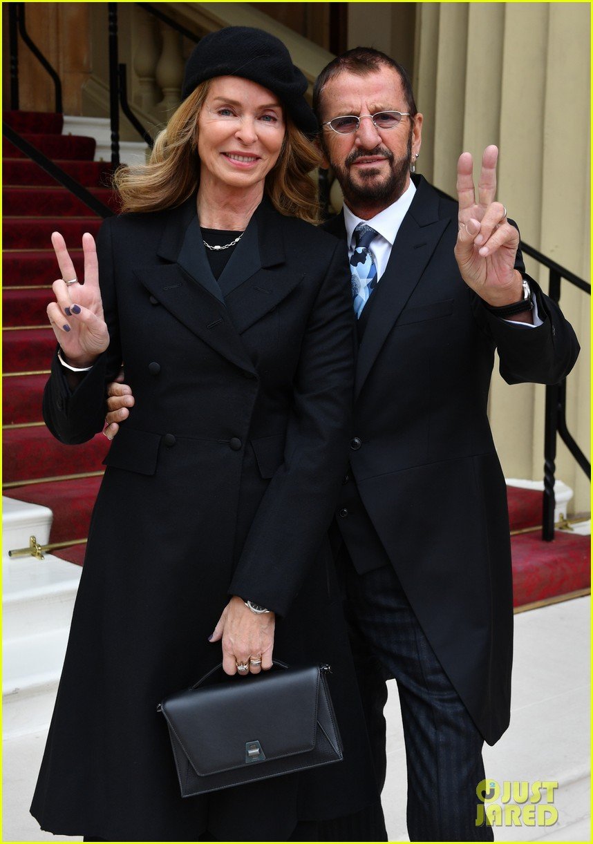 The Beatles' Ringo Starr Gets Knighted by Prince William!: Photo ...