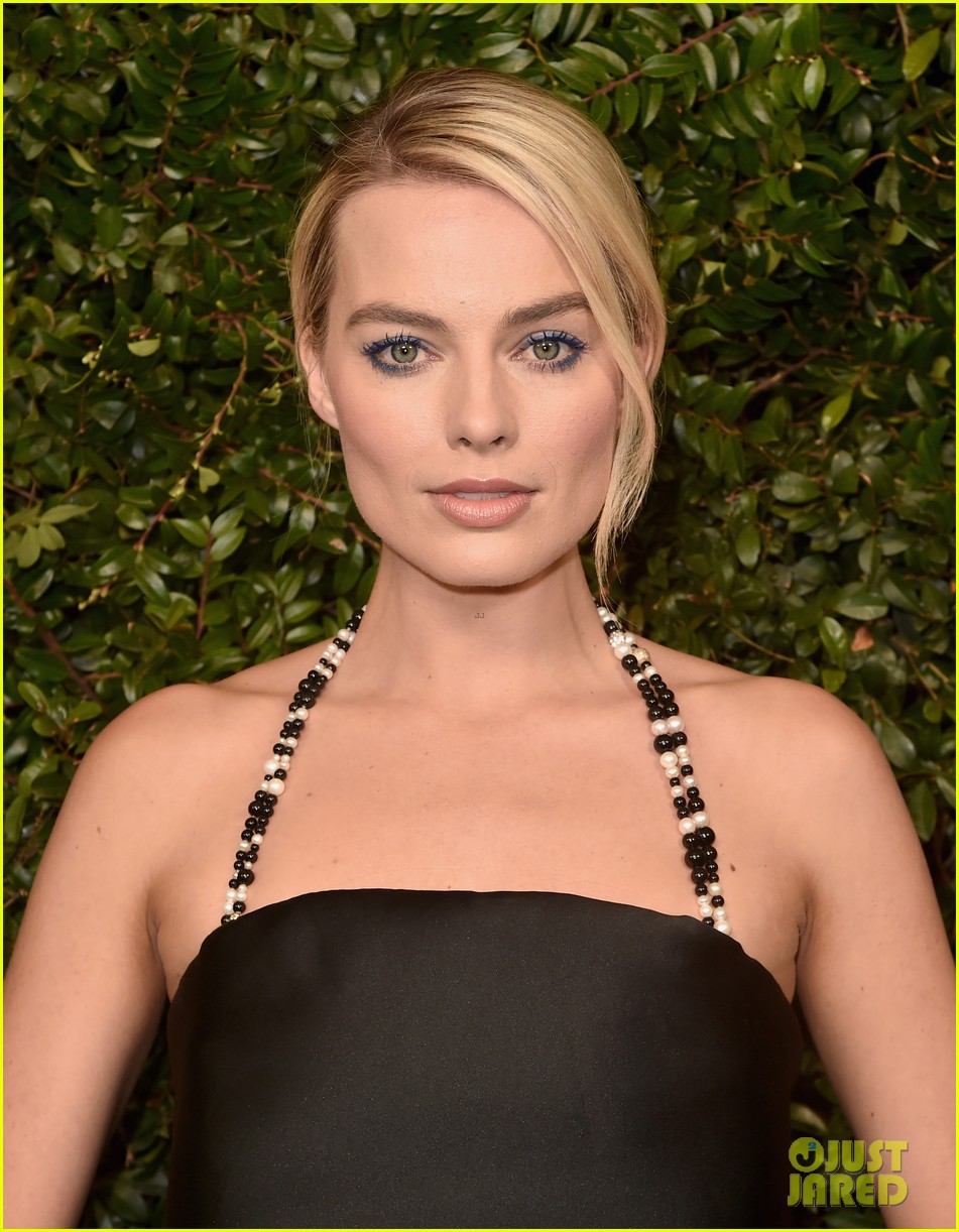 Margot Robbie Joins Edgar Ramirez & Sienna Miller at Chanel Oscars Pre ...