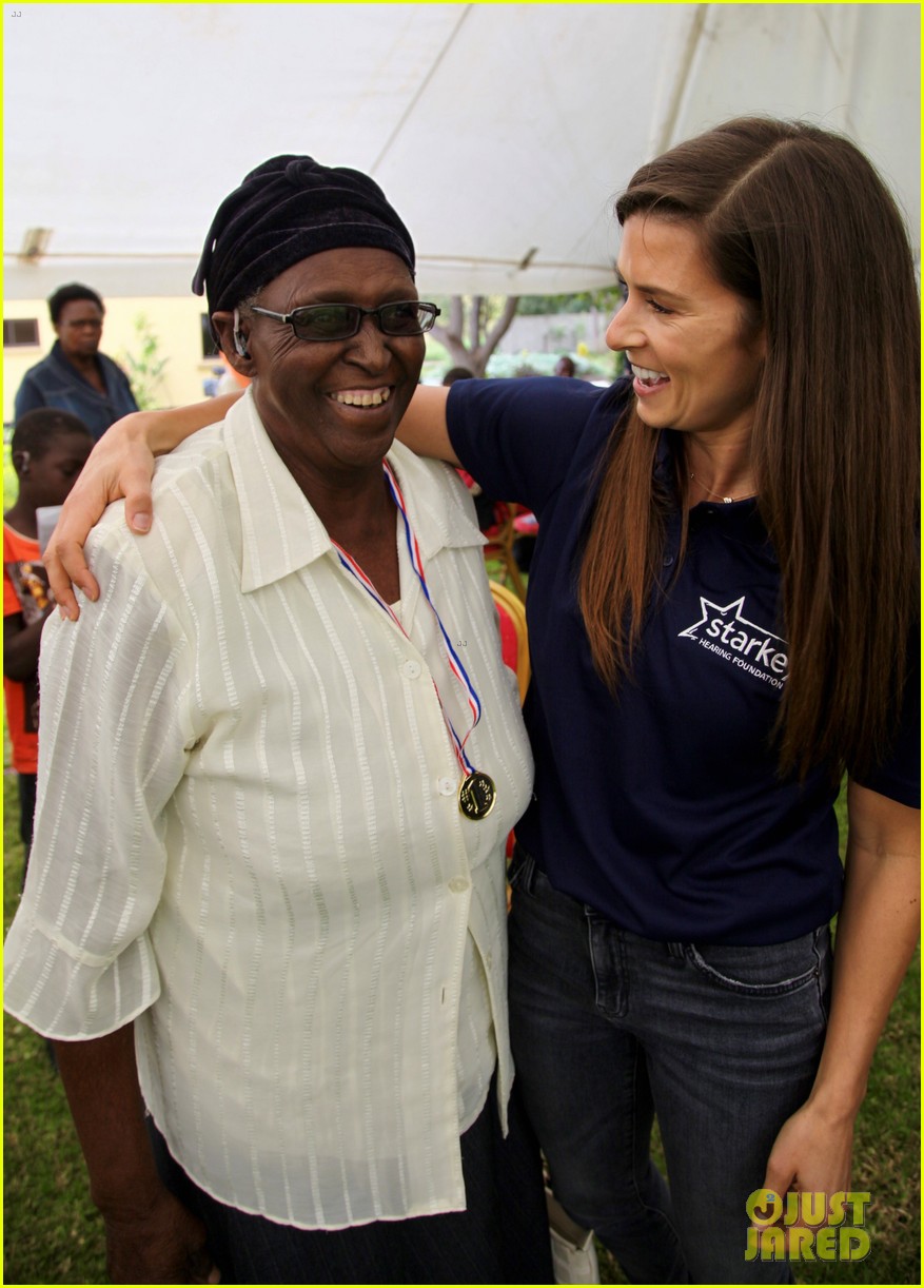 Aaron Rodgers & Danica Patrick Join Starkey Hearing Foundation For ...