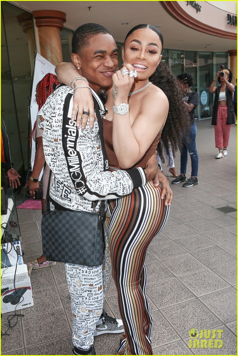 Blac Chyna Pregnant, Expecting Baby with 18-Year-Old Boyfriend (Report): Photo 4074906 ...