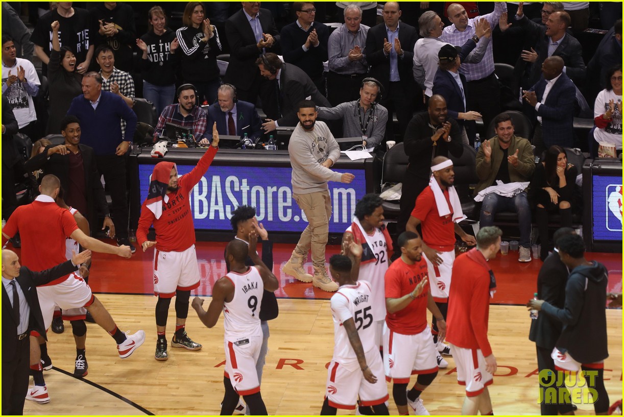 Drake Ties Elvis Presley for Billboard Record with 'Nice For What ...